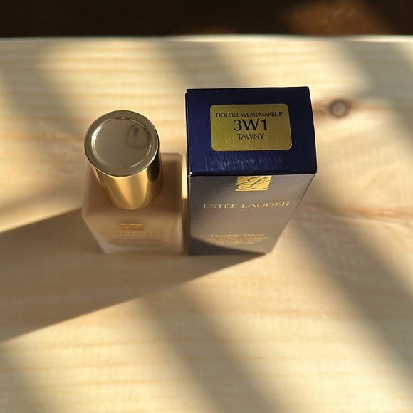 Estee Lauder | Makeup | Ester Lauder Double Wear Stayinplace Foundation ...